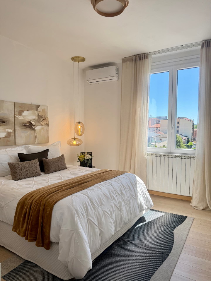 Milano Chic  Balcone  M2 Centro - Cologno Monzese