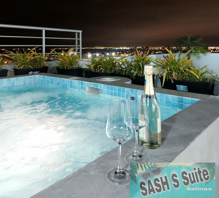Sashs Suites - Salinas