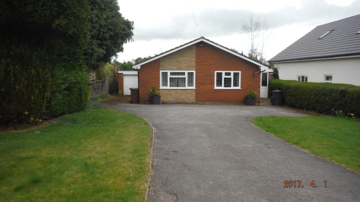 Large Bungalow On Outskirts Of Northampton. - Northampton, UK