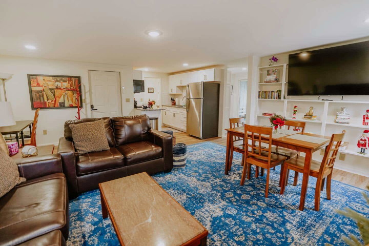 Tasteful Two Bedroom Just Minutes To Middlebury! - ミドルベリ, VT
