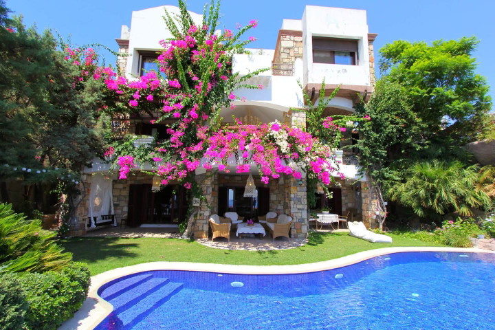 Otantik Villa With Amazing Castle And Seaview - Bodrum