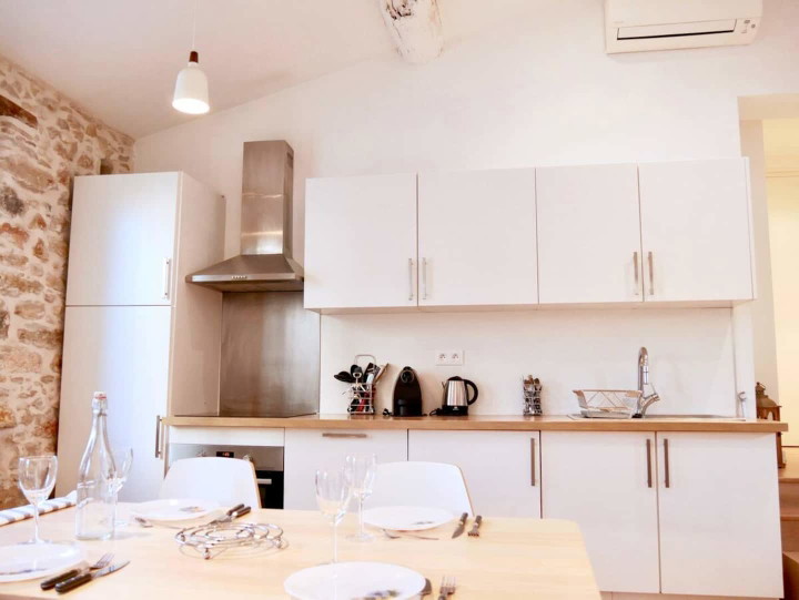 Comfortable And Central Unit For 4, Wi-fi, Ac - Antibes