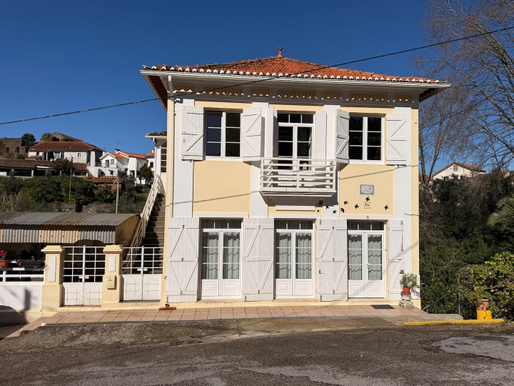 Casa Inteira - 1ºandar - Luso