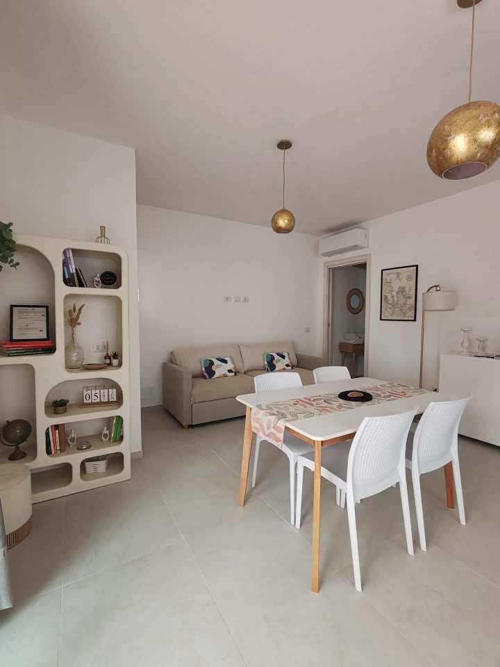 La Casa Di Sam, A Bright And Relaxing Apartment - Olbia