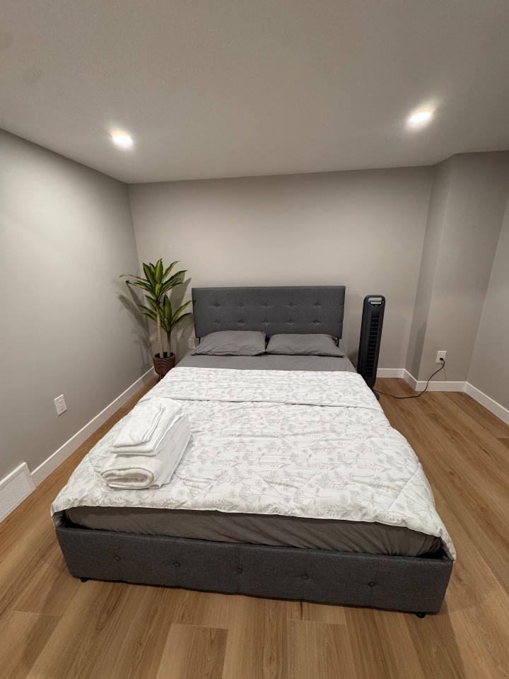Cozy Guest Suite | Near Airport & Banff Gateway - Calgary
