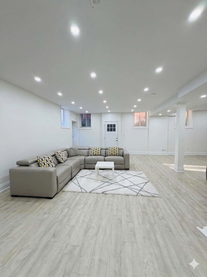 Oakville, Ontario Basement Apartment - Oakville