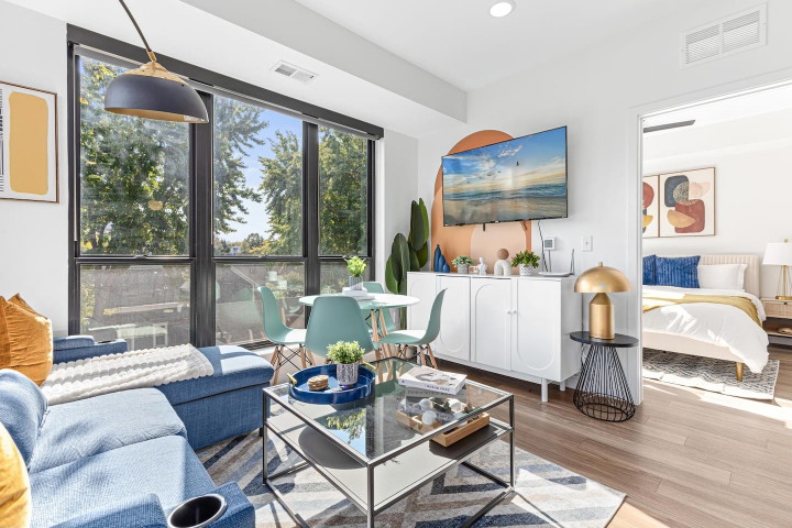 Modern Apt With Rooftop & Skyline Views - Minneapolis, MN