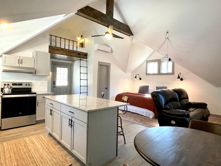 Beautiful Detached Apt. In Downtown St. Marys, Ga - Amelia Island, FL