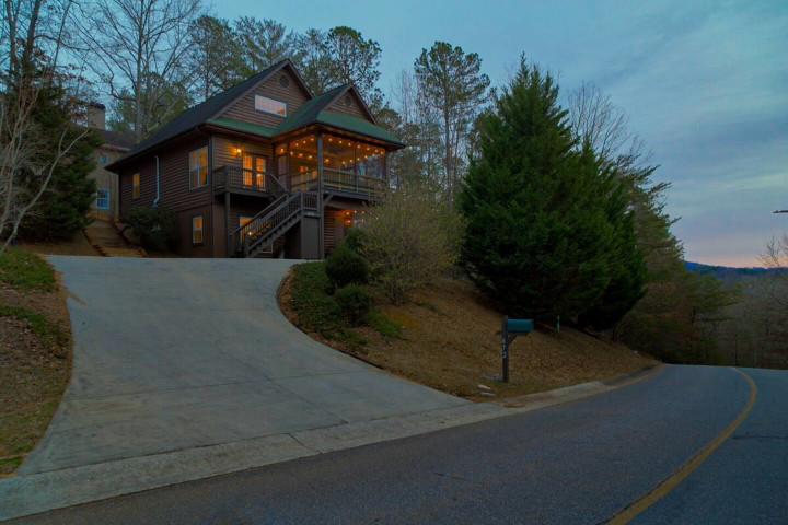 4br Helen Cabin W/ Hot Tub & Community Pool - Helen, GA