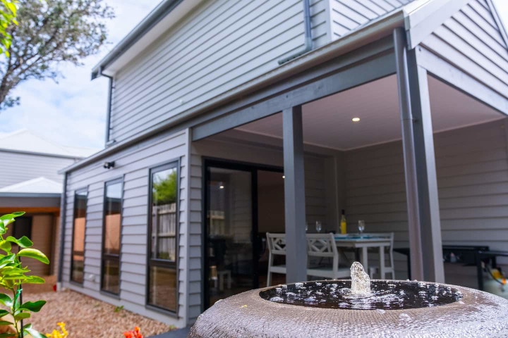 Double Shower, 200m To Beach & Water Feature - Mount Martha