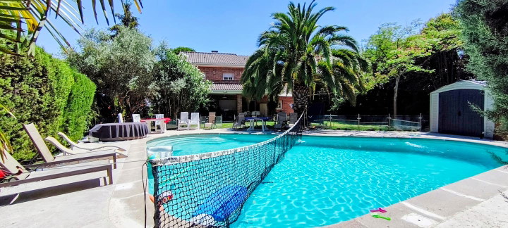 Exclusiva Villa En Boadilla Del Monte Para 15 - Brunete