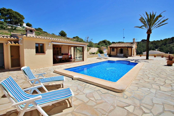 Santa Ana - Chalet De Vacaciones, Con Jardín Y Piscina Privada En Benissa - Bonaire