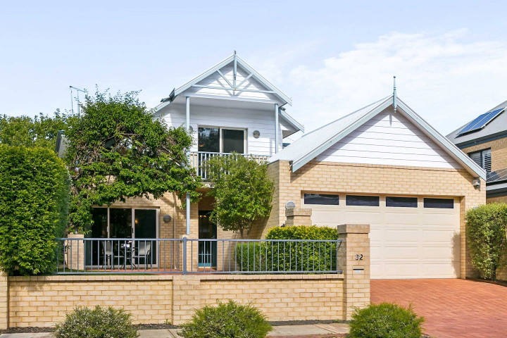 Kingsley Lake House | 3 Lounges + Fast Wifi - Perth