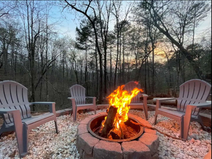 Private Cabin Hot Tub Pet Friendly Fiber Wifi - Georgia, GA