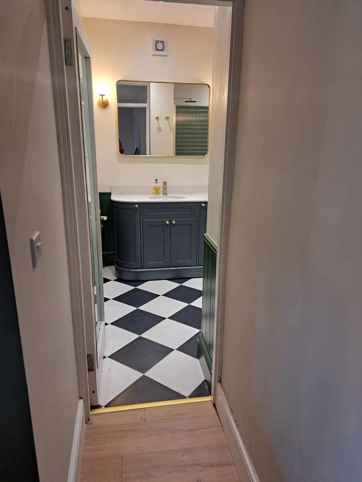 Two Bedroom Property By The Sea - Dun Laoghaire
