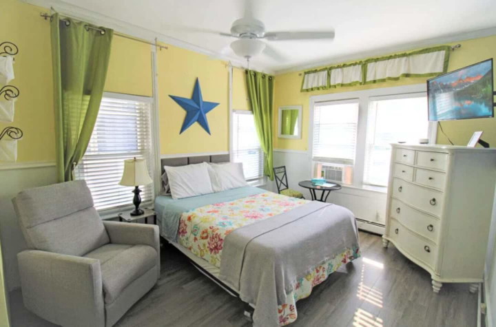 1st Floor Studio 2 Blocks To Beach - Belmar, NJ