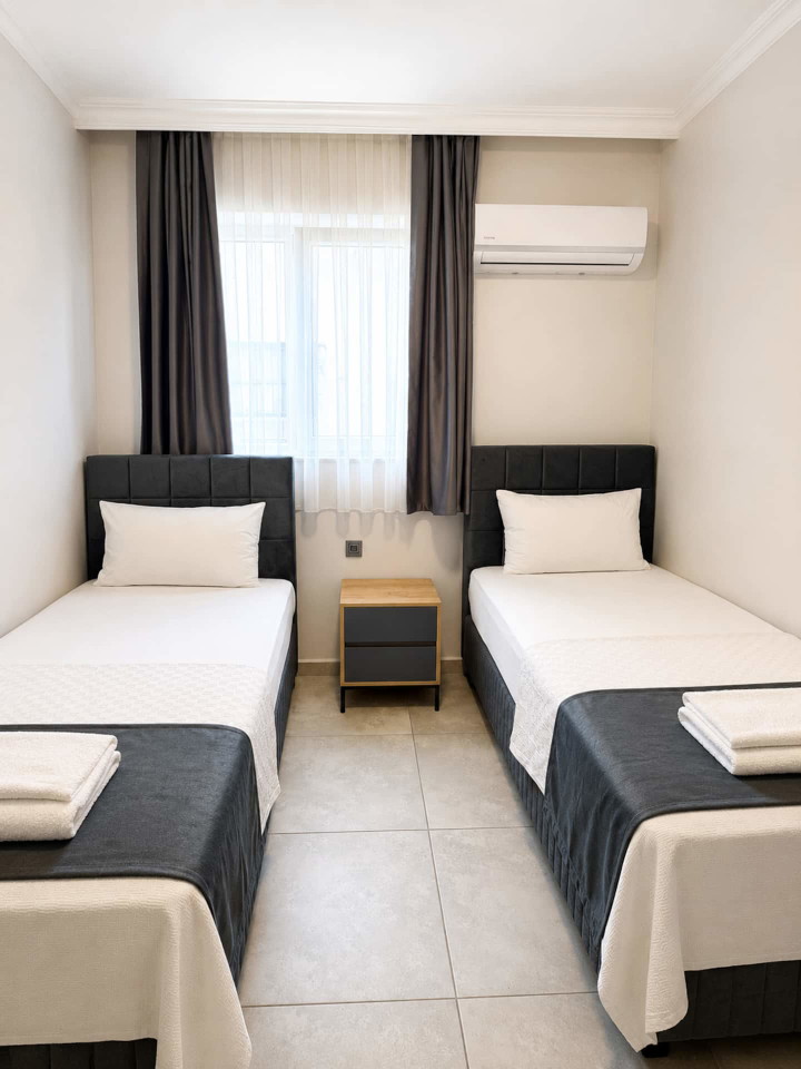 ŞEhir Merkezinde Ayrı Yataklı Oda - Antalya