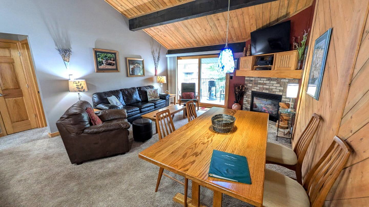 Luxury Condo W/ Free Wifi, Parking, Heated Pool, Hot Tubs, Skier Shuttles - Avon, CO