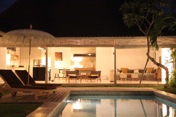 Charming And Quiet 3br Villa Seminyak - Bali