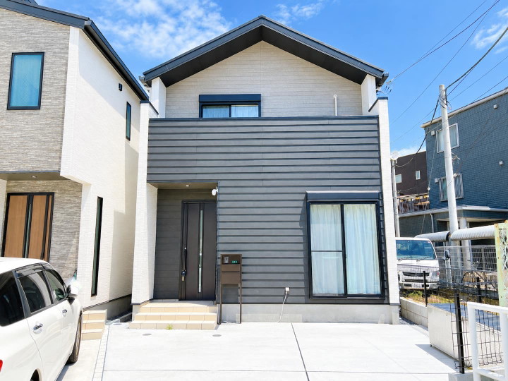 [Shinjuku, 25 Minutes By Train (Without Transfer)] Spacious And Relaxing Designer House, 110 Square Meters - 埼玉県