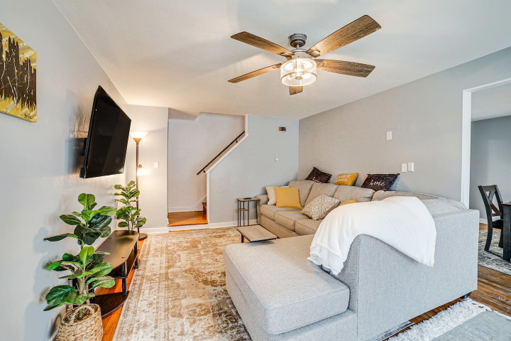 Penn Hills Home ~ 11 Mi To Pittsburgh - Monroeville, PA