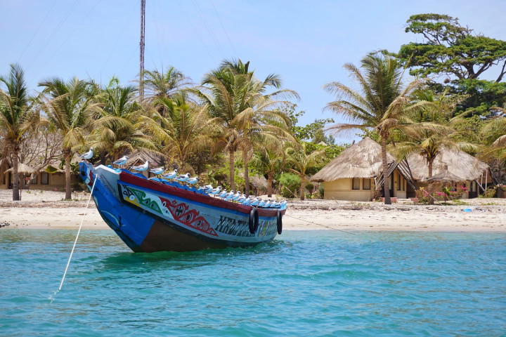 Amynata, Villa Sur La Plage, De Grand Confort. - Senegal