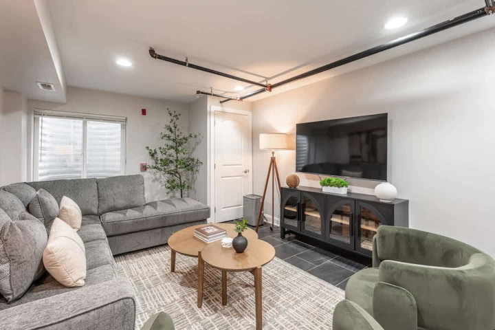 Stylish Fishtown 2br/2.5ba W/parking. + Backyard - Philadelphia