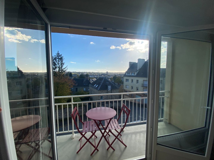 « Bellevue » - 35 M2 - Parking - 10 Min Centre-ville - Saint-Lô