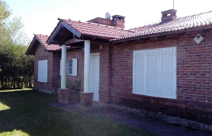 Quinta House Just Minutes From The Racetrack And The Feria Site - San Nicolás de los Arroyos