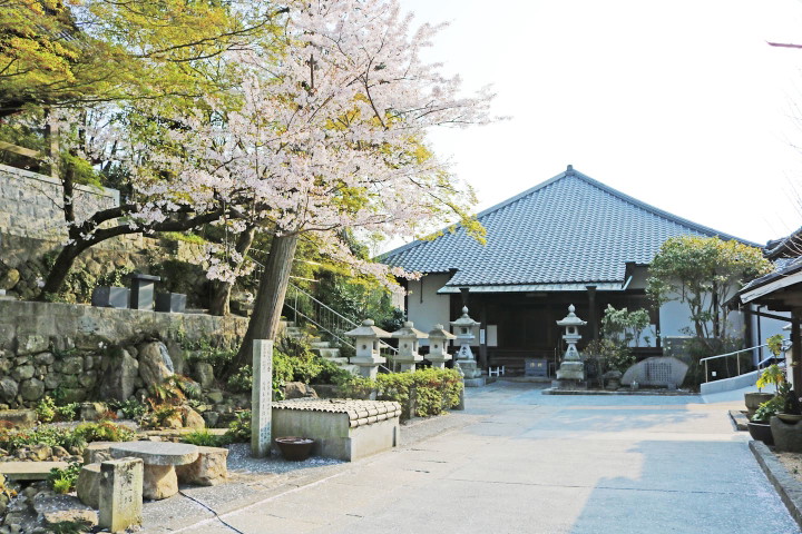 Hire A Historic Temple For Over 400 Years - Takamatsu