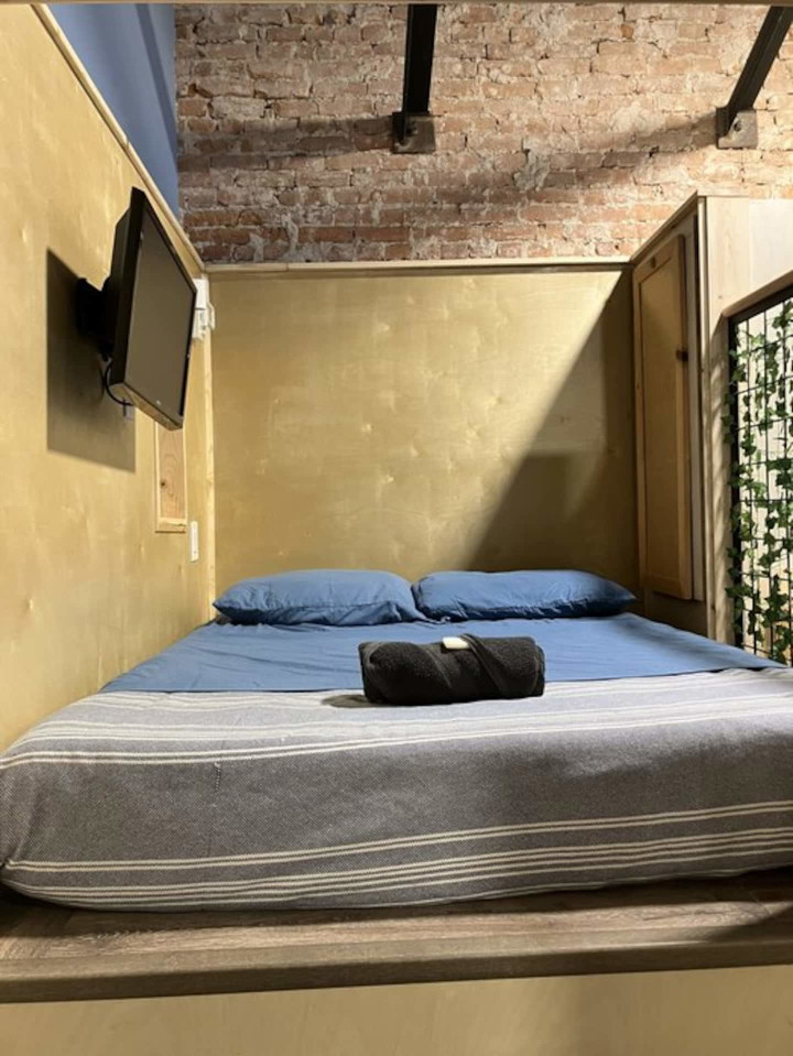 Social Stays Hostel [Queen Bed, 2 Person] - Santa Barbara, CA