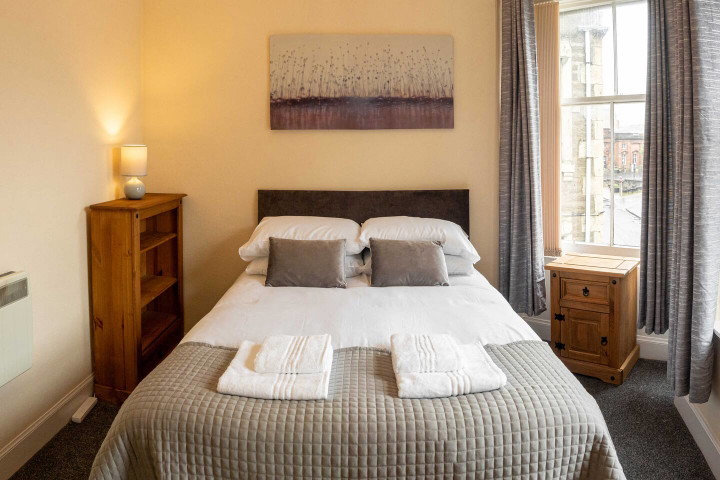 Central, Spacious Apartment Close To University - Escocia