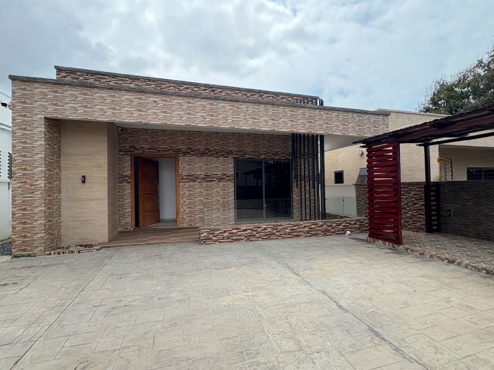Emmys 3 Bedroom Apartment - Ghana