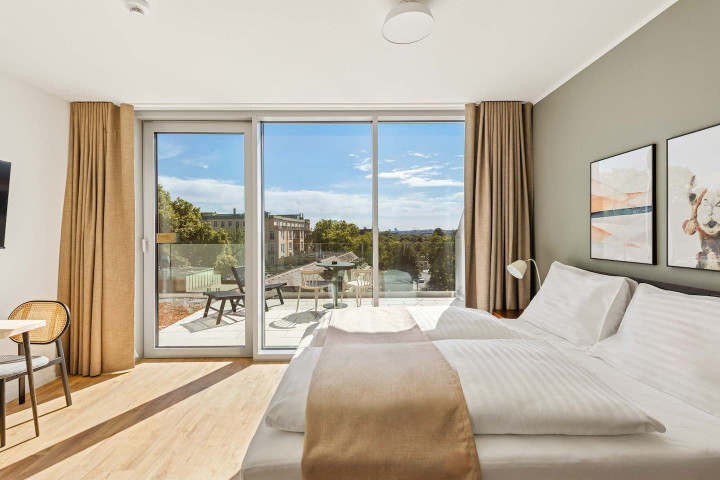 Limehome Vienna Schönbrunn | Queen Room +Terrace - Wien