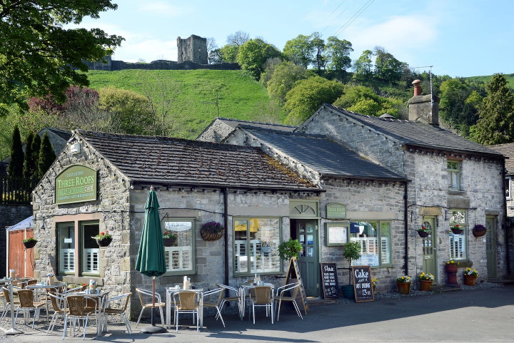 Three Roofs Self Catering Accomodation - Castleton