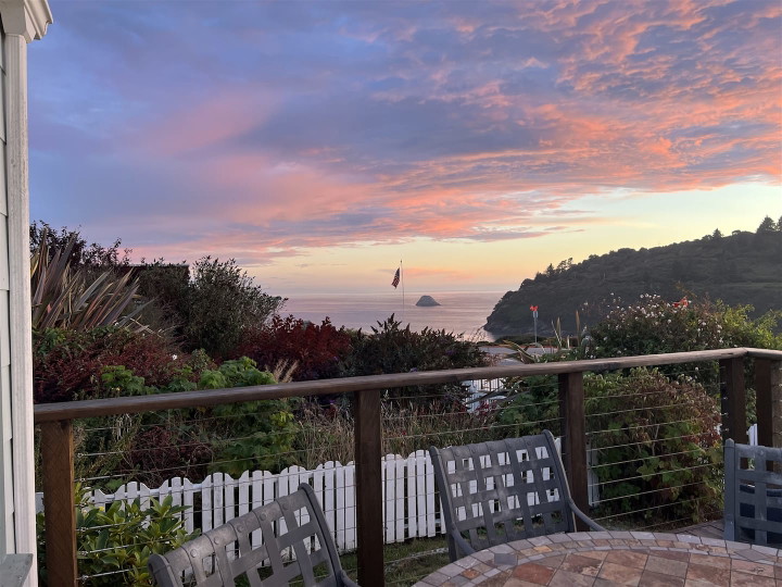 Trinidad Harbor Ocean Views L 2 Bedrooms 2 Bathrooms - Trinidad, CA
