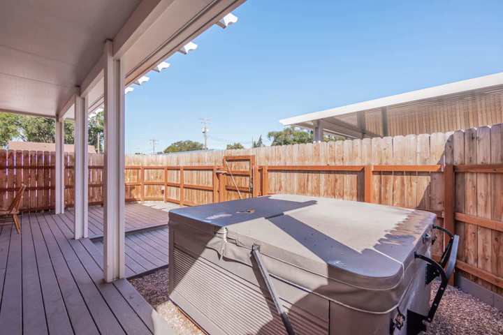 Pocatello: 2 Bed 2 Bath With Hottub - Pocatello, ID