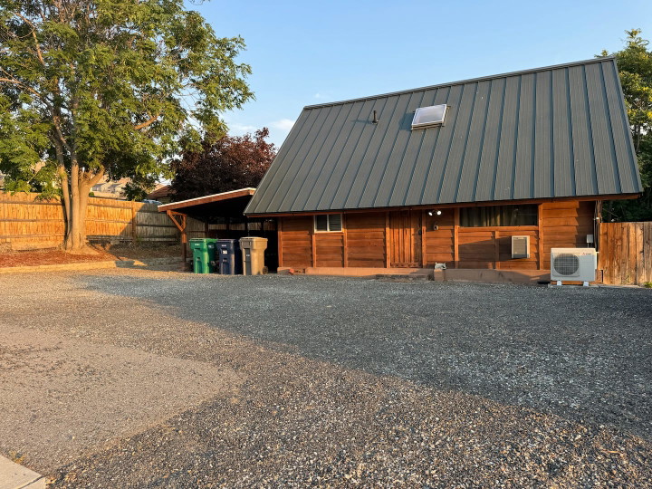 The Happy Cabin - Wenatchee, WA