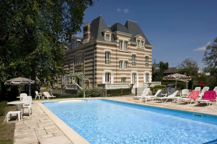 Apartment With Pool, 100 M From City Center & Beach - Dives-sur-Mer