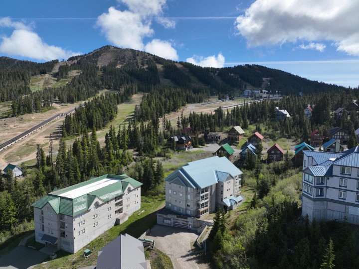 Mount Washingtons Mountainside Lodge - Mount Washington
