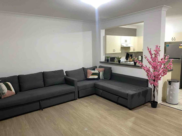Spacious 3 Bedroom Townhouse With Ac And Lock Up Garage - Liverpool