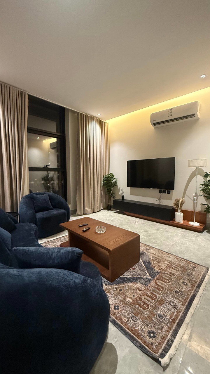 Elegantly Designed Room And Lounge - Riyadh