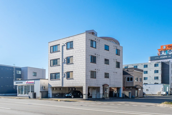 Silk Court- Choose From 6 Private Apartments - Chitose
