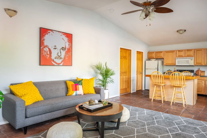 Private Pool House Get-away With Sauna! 30 Day+ - West Linn, OR