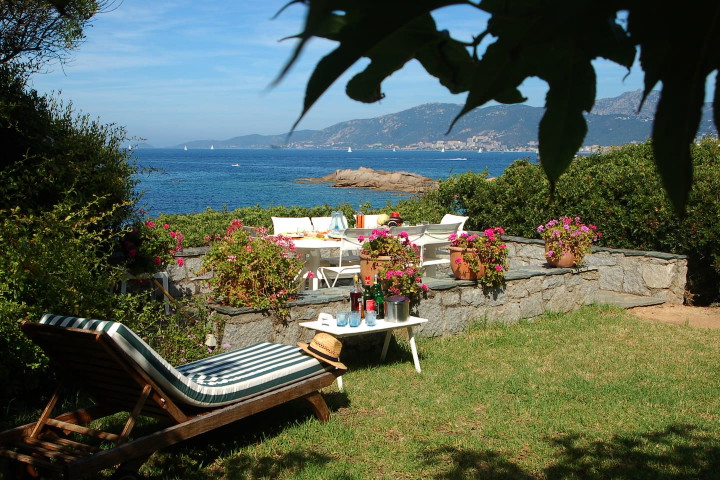 Villa Frente Al Mar En El Golfo De Ajaccio. - Ajaccio