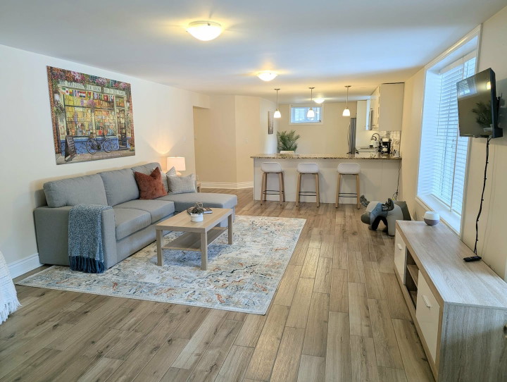 Hamewyth Inn - Entire Apt. In Heart Of Belfountain - Caledon, ON, Canada