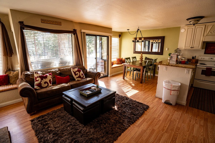 Cozy Condo, Views, 1 Min To Lift - Mammoth Mountain, CA