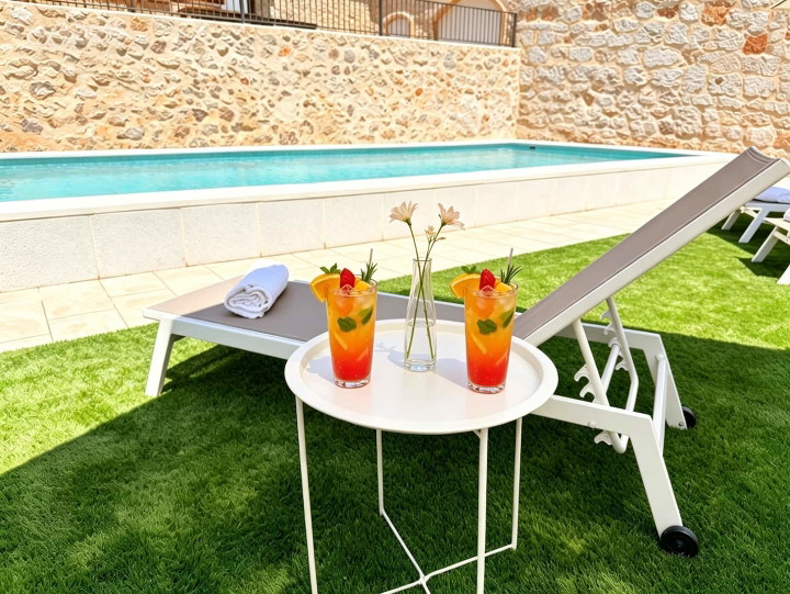 La Serrería | Jacuzzi Privado, Piscina Y Castillo - 