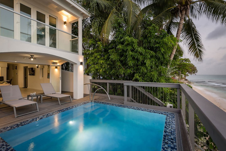 Imagine Villa- Modern Beachfront 4 Bed Luxury - Barbados