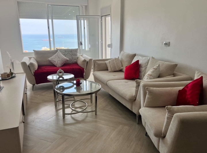Joli T2 Au Calme Et En Plein Vue Sur Mer - Annaba